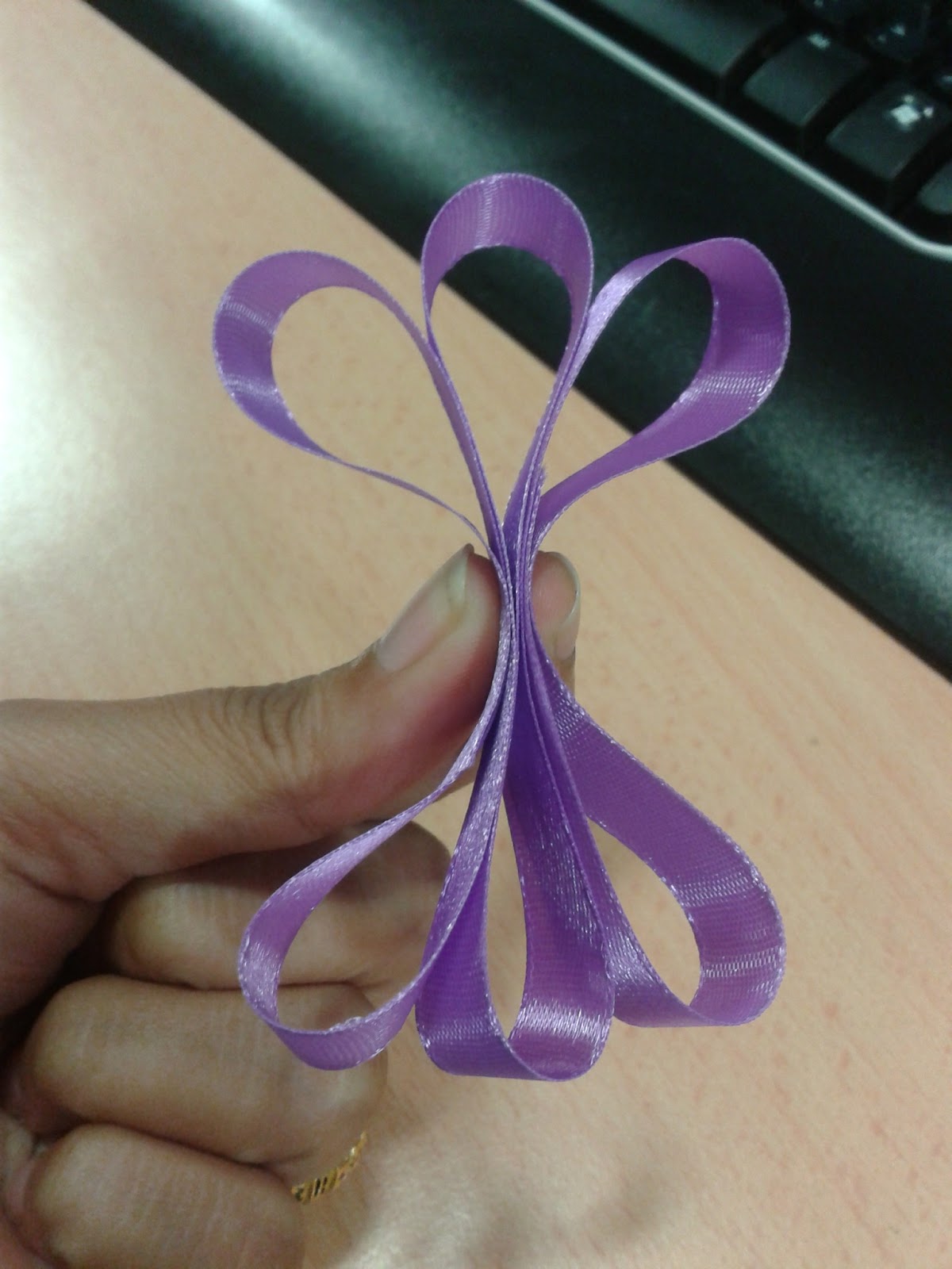 Wedding Diaries: DIY Bunga Telur Crepe Part 2: Ikat Ribbon