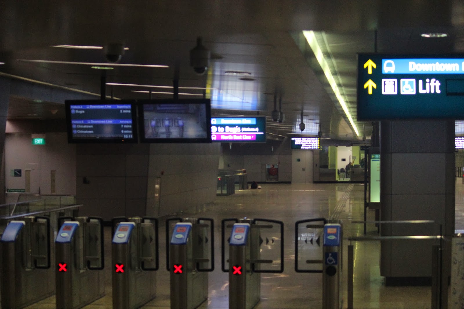 Downtown Line Construction: New display interfaces