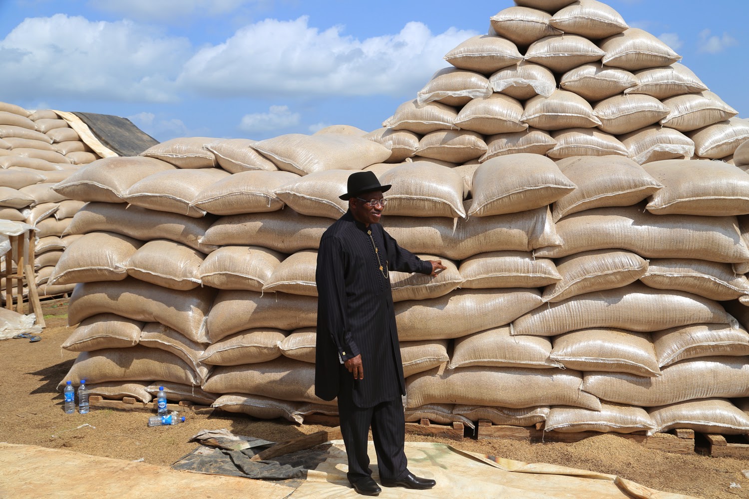 Nigeria Today: Photos: President Jonathan commissions Rice Farm in Nasarawa