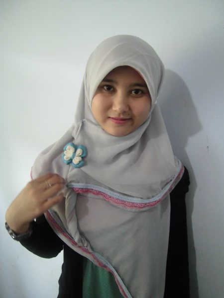 Jilbab Simple: Pakai Jilbab JANGAN HANYA untuk terlihat cantik