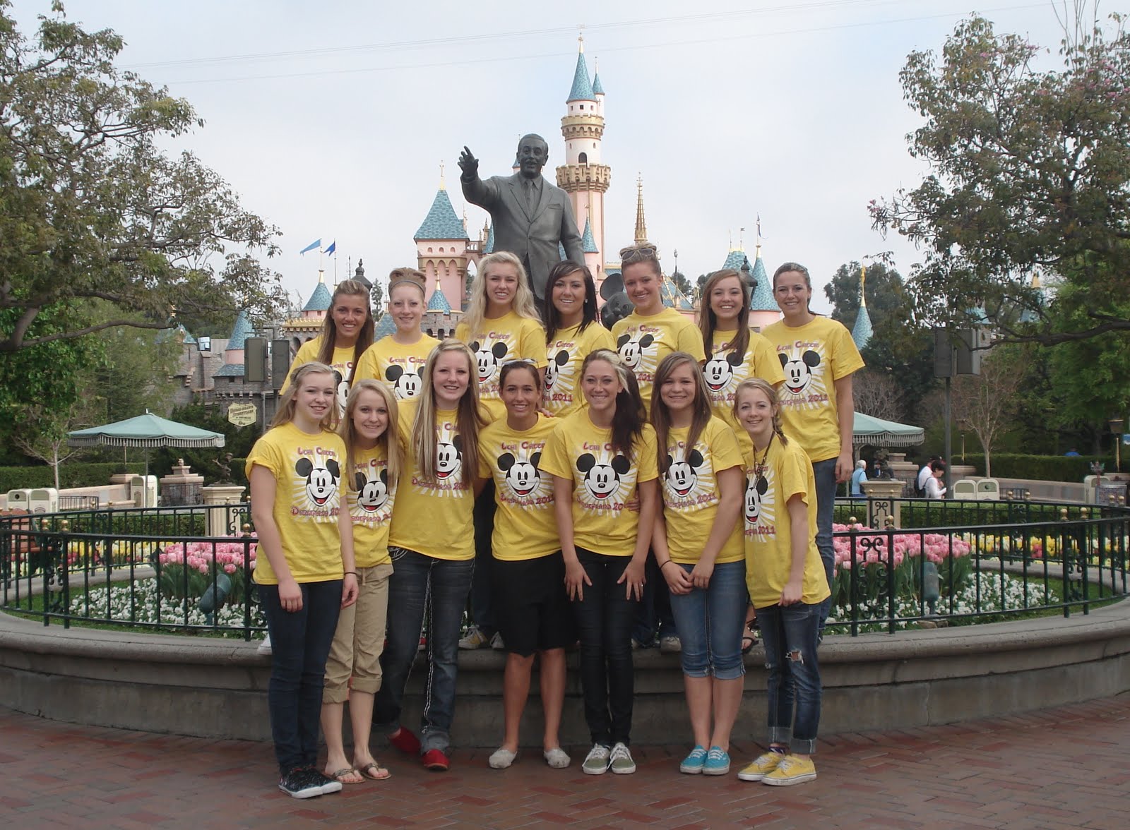 LEHI HIGH SCHOOL CHEER: MORE PHOTOS! 2009-2012