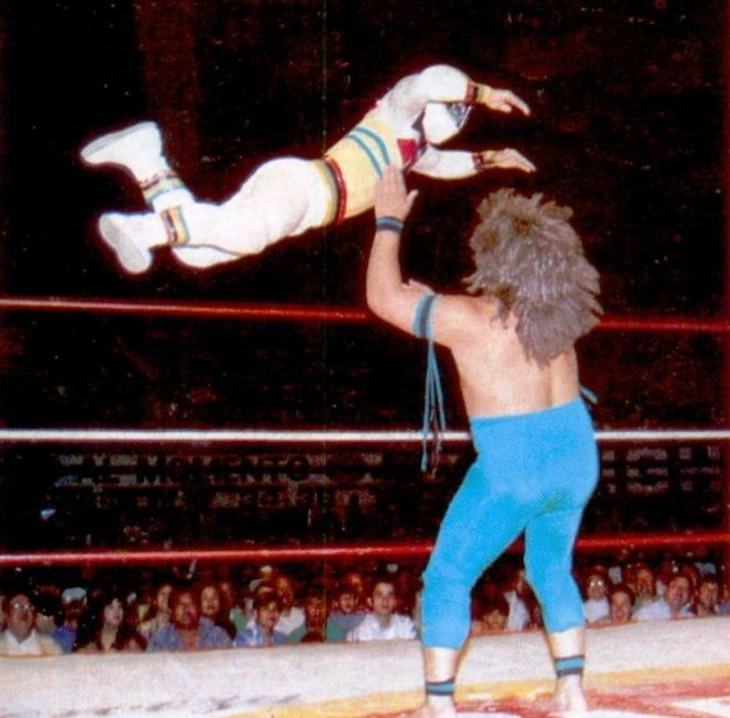 Primer aniversario luctuoso de "Espectrito I".Fanáticos del Deporte ...