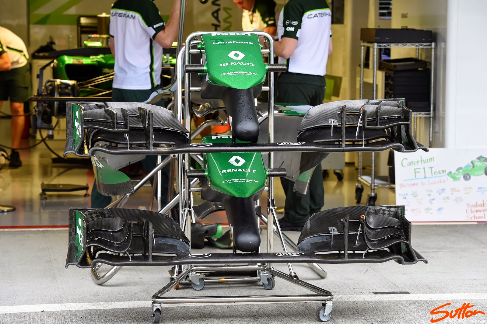 Bite Size Tech: Caterham CT05 - Front wing - Suzuka - SomersF1 - The ...