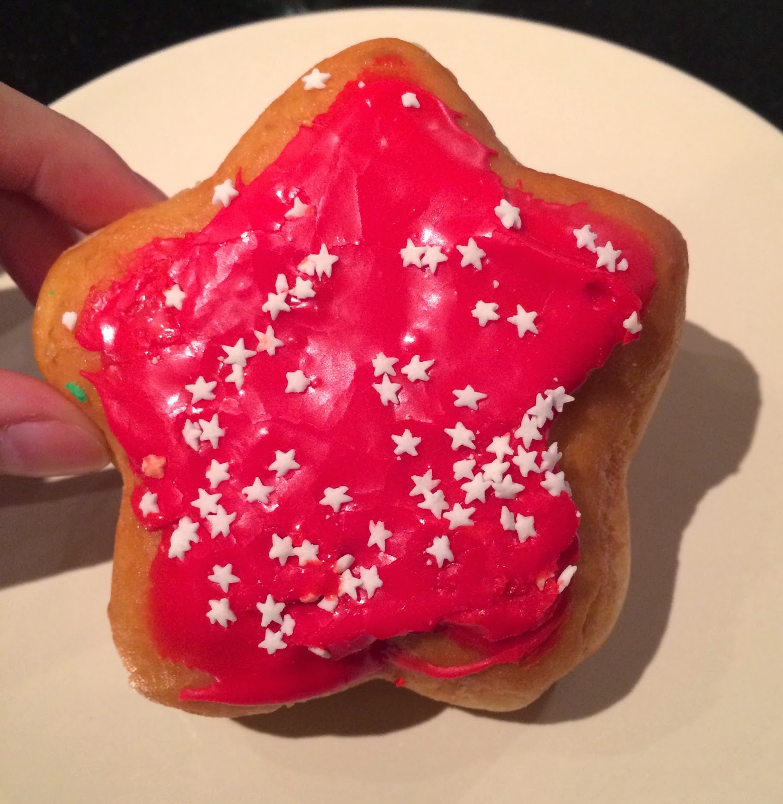 Holiday Star Donut From Dunkin' Donuts / ダンキンドーナツのホリデースタードーナツ ~ I'm ...