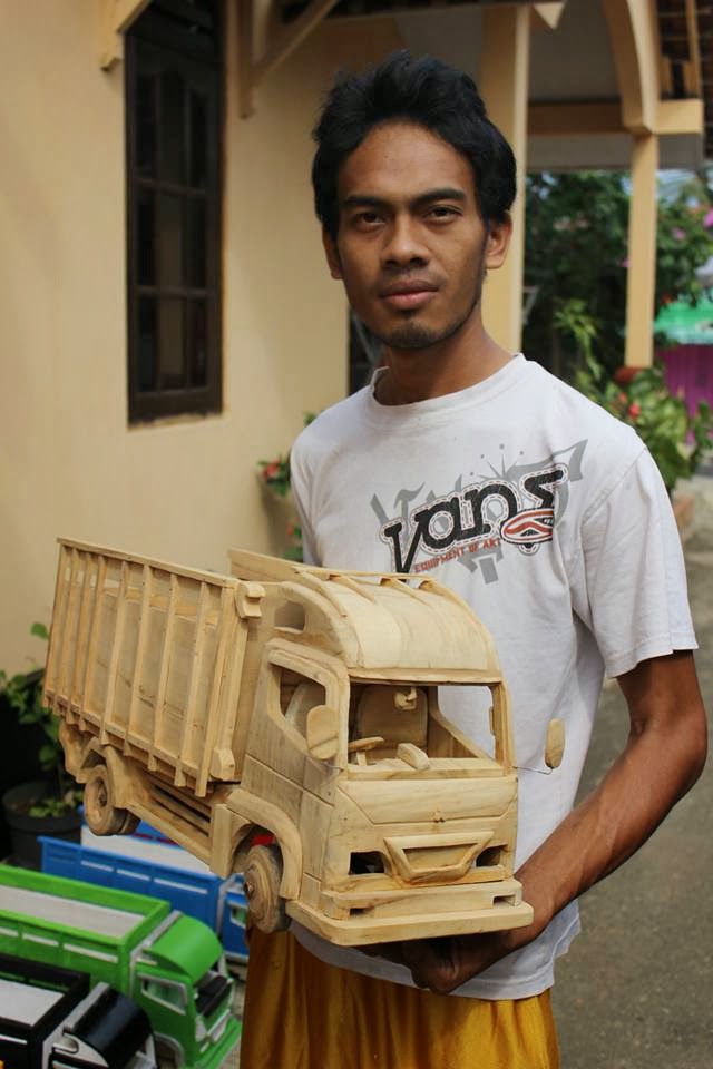 Mobil mobilan dari kayu: Mobil mobilan dari kayu ,buat yang sayang anak ...