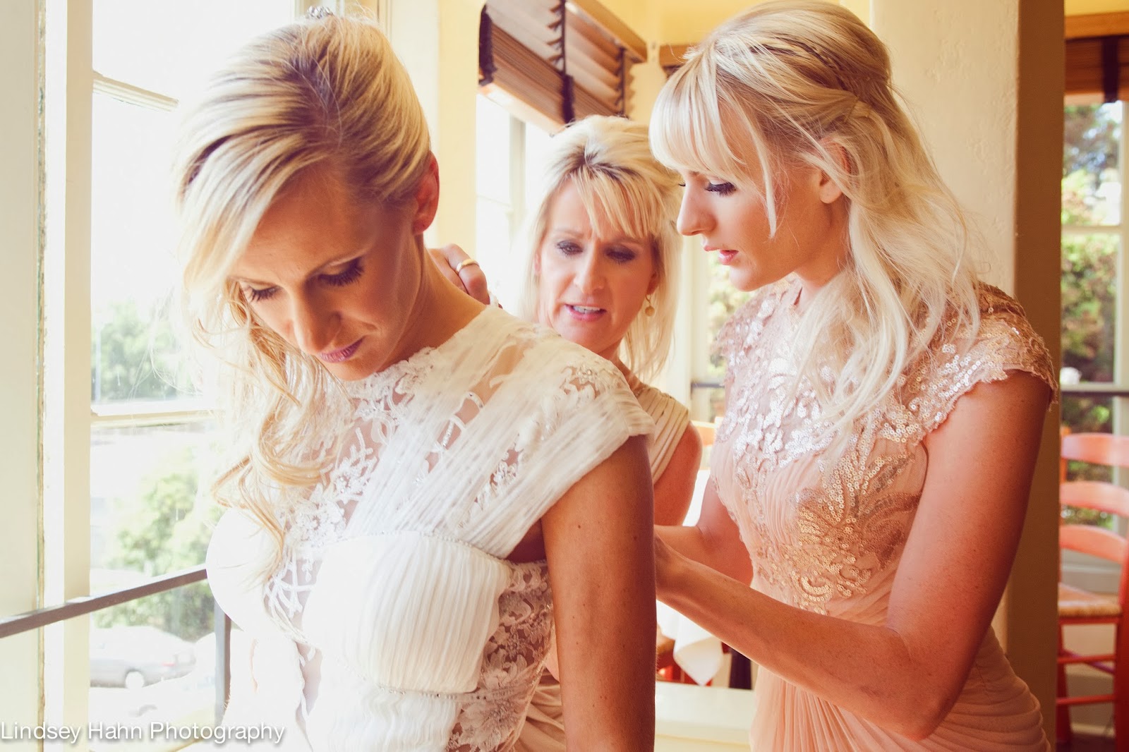 priscilla francine makeup: Vendor Feature: Photographer Lindsey Hahn