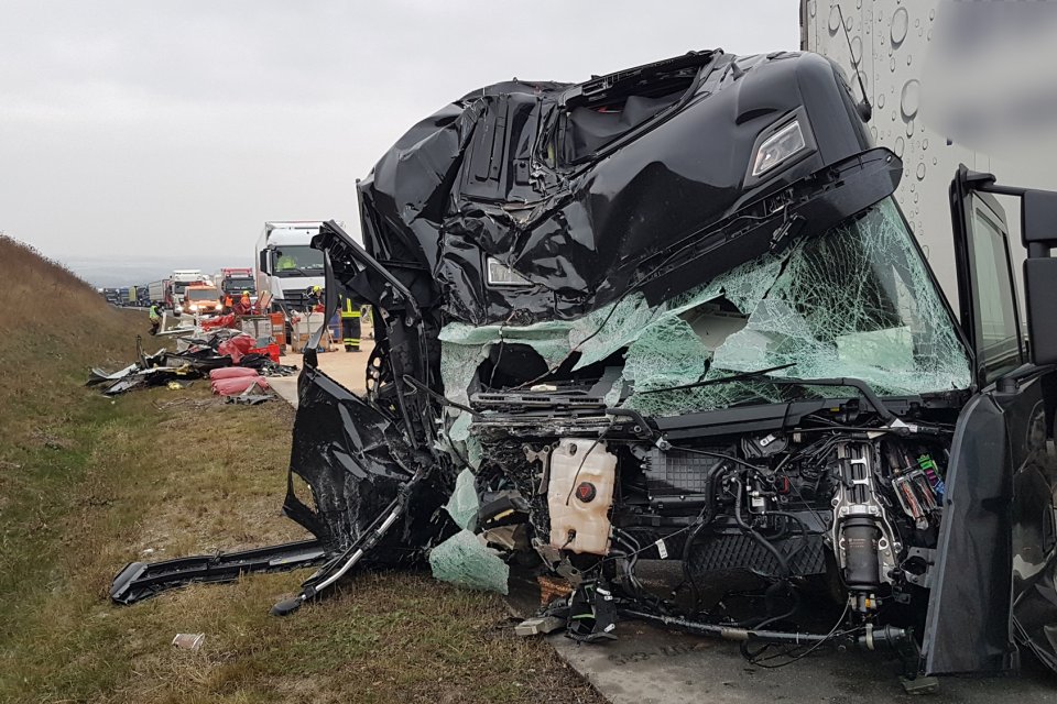 DIECIOCHO RUEDAS: ATENCIÓN… SCANIA NEXT GENERATION… SU CABINA LOGRA UNA ...