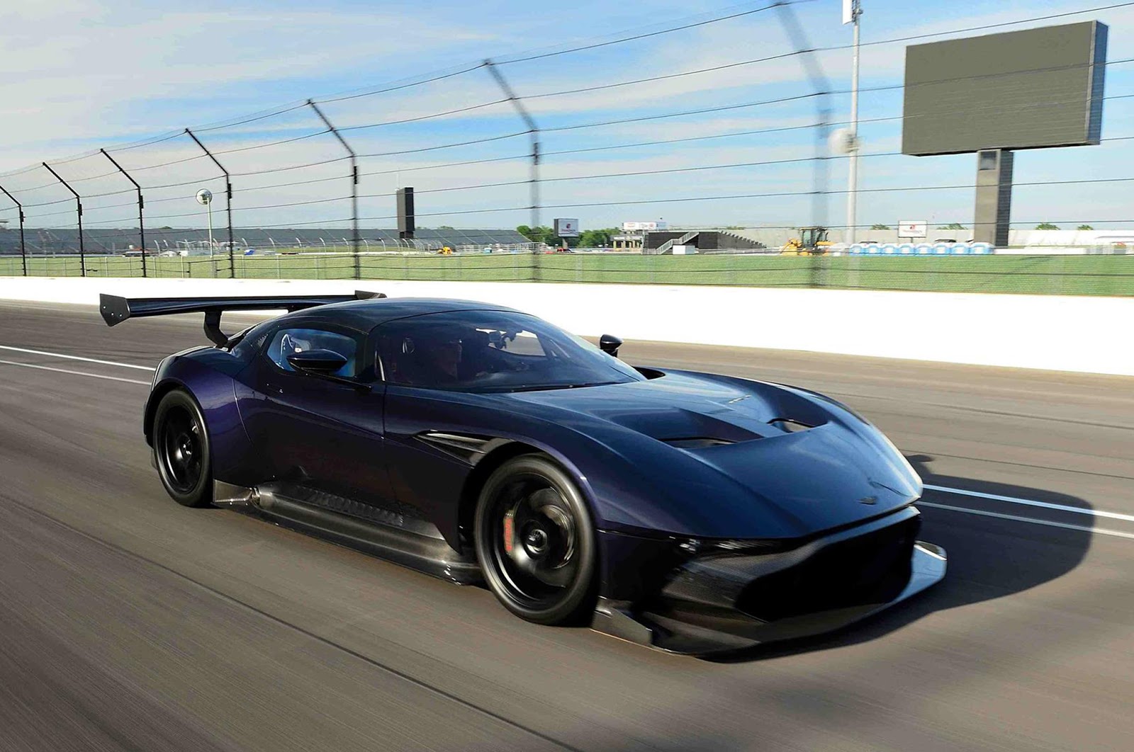 carros increibles...: aston martin vulcan especificaciones