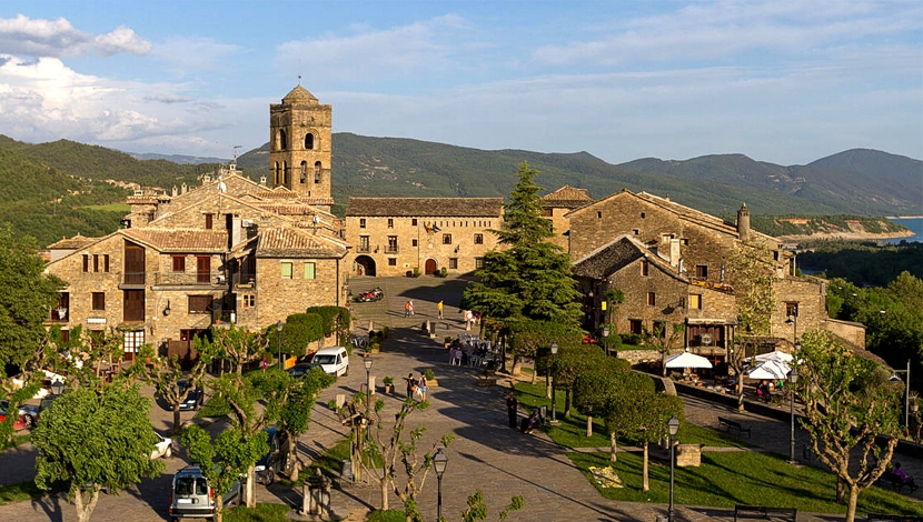 ¿Conoces el bonito pueblo de Ainsa?
