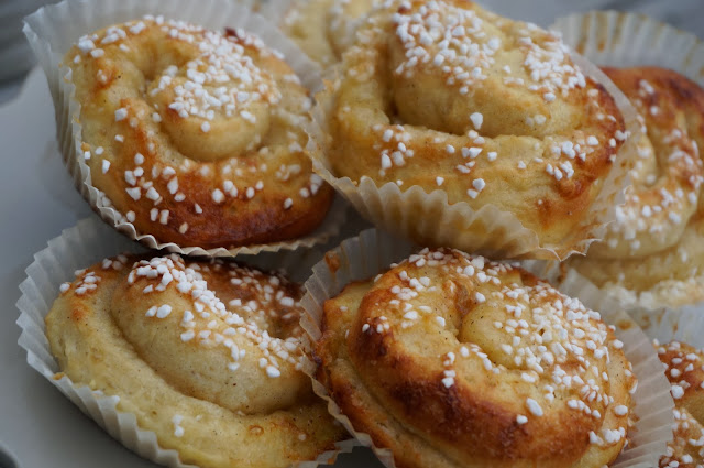 Mor-Mia´s: Grymt goda bullar med valfri smaksättning