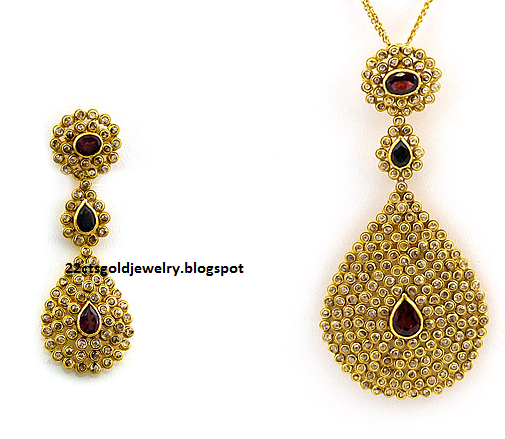 Gold Jewellery Designs: Uncut Diamond Light weight Pendant sets