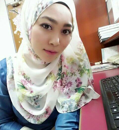 Mamah Muda Berjilbab Ditambah Bugil Dengan Gaya Binal | Skandal Foto Bokep ABG | Situs Film ...