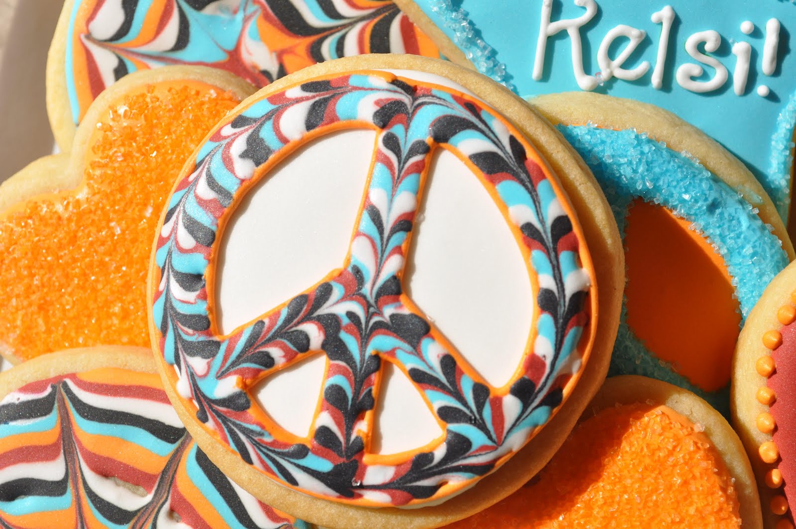 Peace Sign Retro Cookie Designs with Royal Icing – How to make a spiral ...