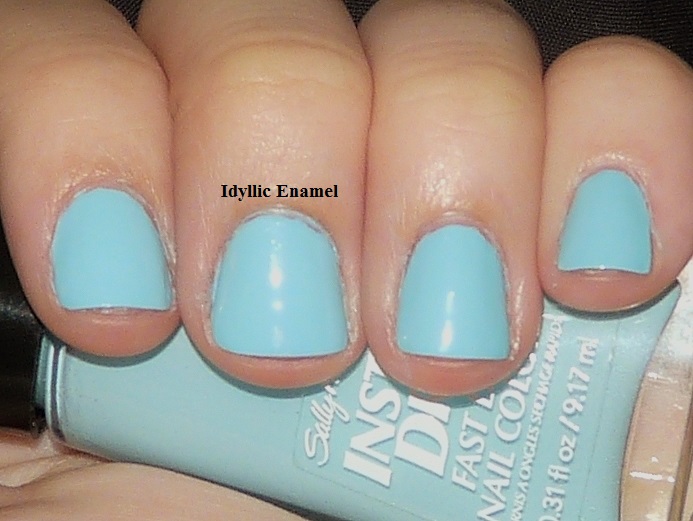 Idyllic Enamel: Sally Hansen Insta-Dri ~ Blue Away