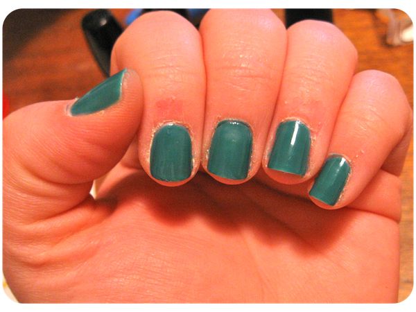 BEAUTY: Diagonal Nail Tip Manicure | Neon Rattail