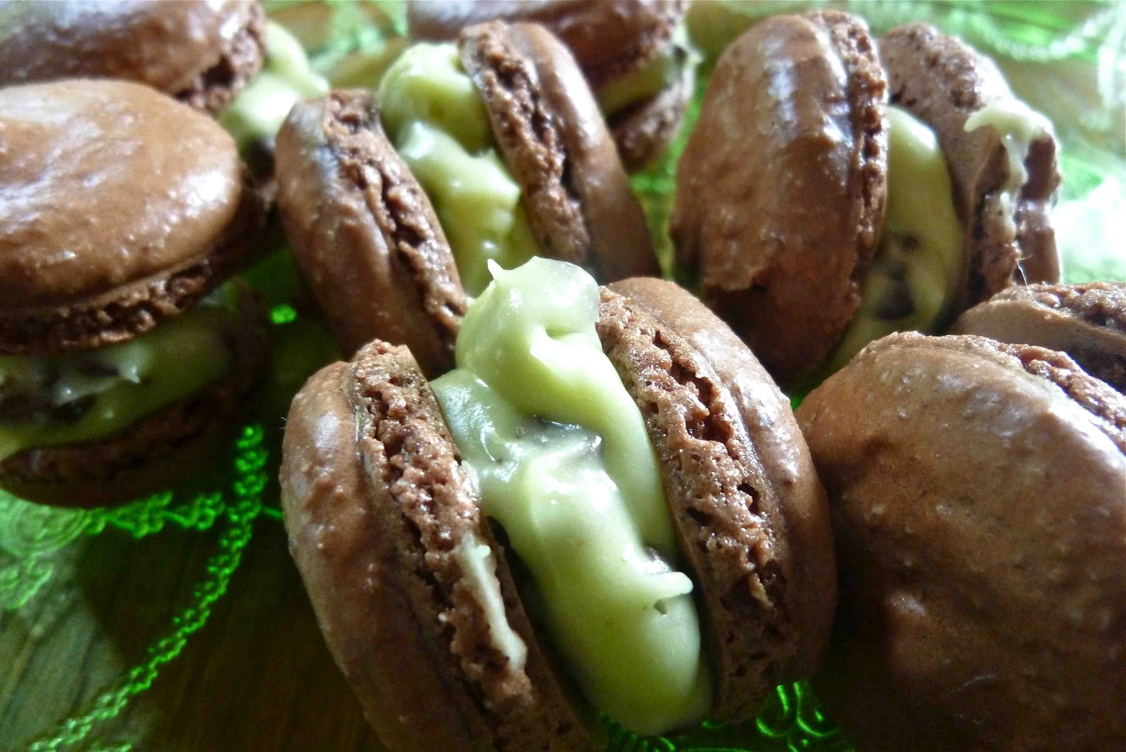 Mini Chocolate Macarons with Avocado Chocolate Chip Filling – Diary of ...