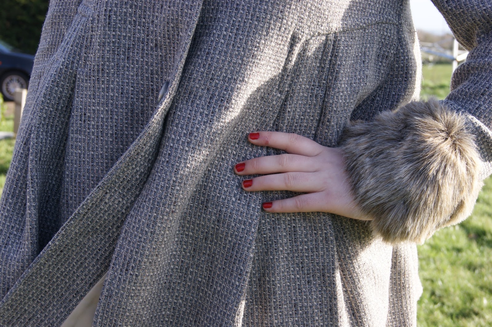 Bouclé, fur and lace... - Frills 'n' Spills