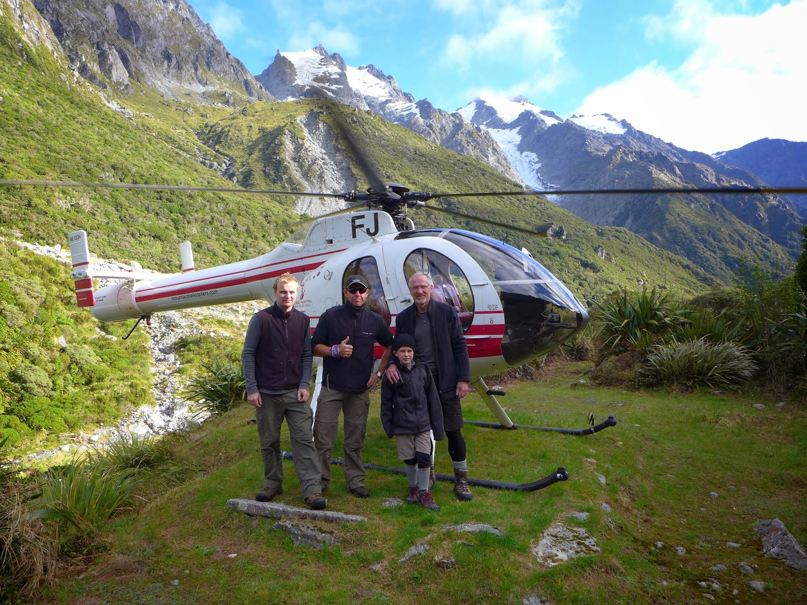 Wazza's Wanderers : Whymper Hut, Whataroa Valley.