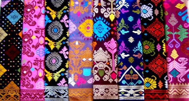 Bali Indonesia Holiday Travels: The Balinese Cloths Songket