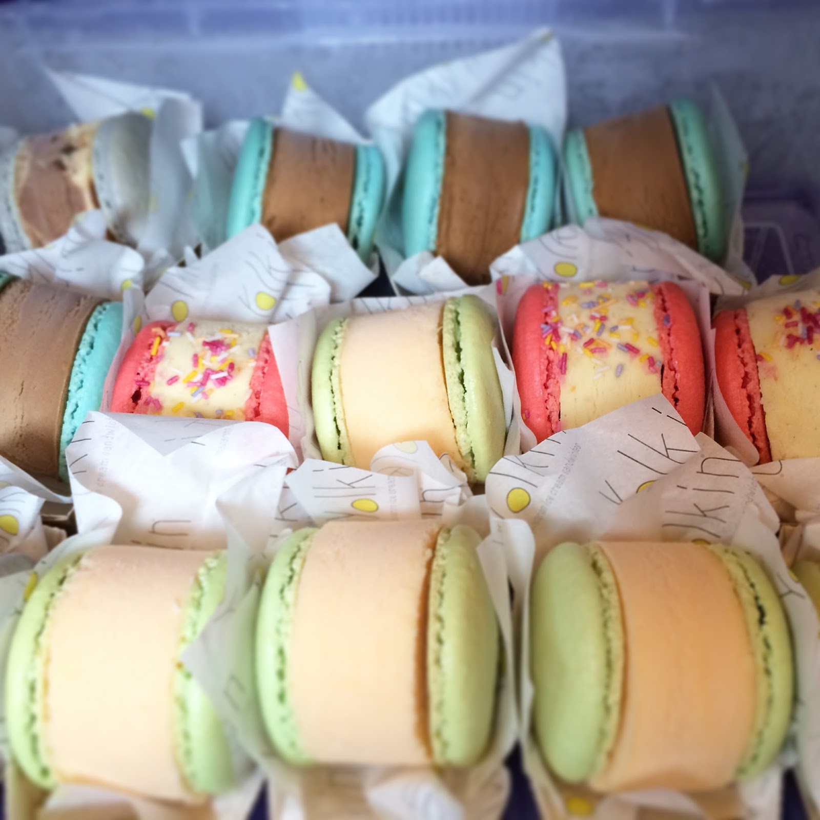 Yolkin Macaron Ice Cream Sandwich, London / LUCY LOVES TO EAT