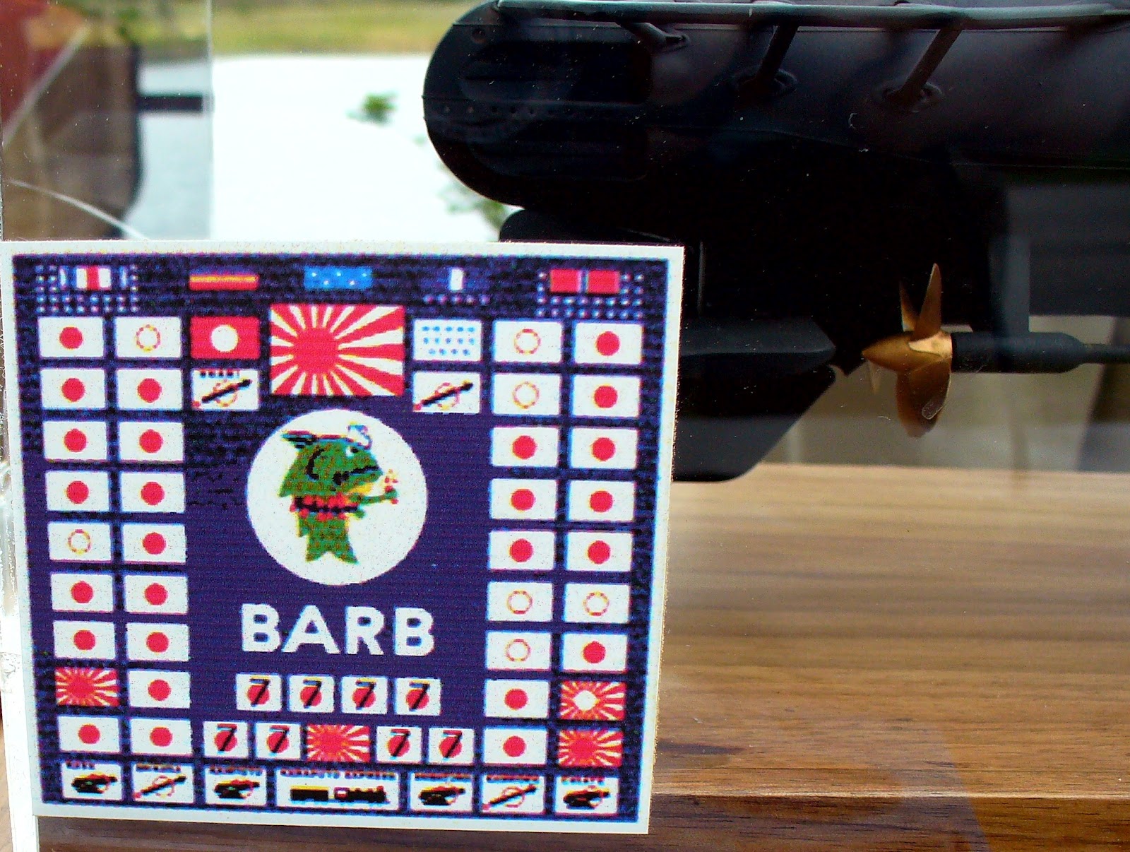 A League of Ordinary Gamers: Road to Victory 2012: USS Barb 1:72 Model