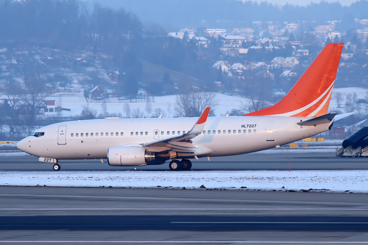 Eastwings: B-737-7HF BBJ * Hanwha Chemical Corp. * HL7227