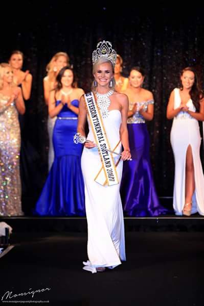 Reinas del Mundo: Romy Simpkins coronada Miss International UK 2016.