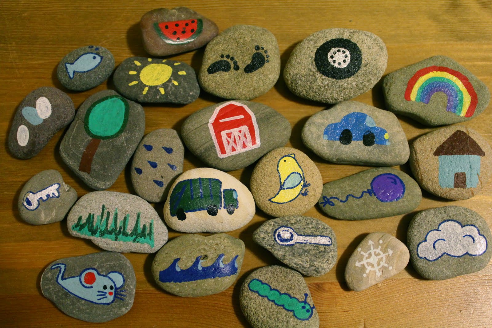 a happy wanderer: story stones...