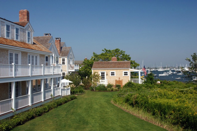 Coastal Home Spotted From The Crows Nest Beach House Tour Nantucket
