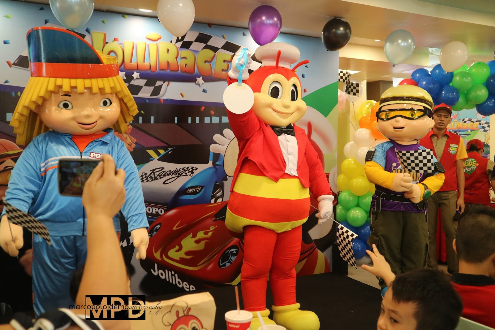 Jollibee S Jollibee Calgary has an official opening date - Curiocity ...