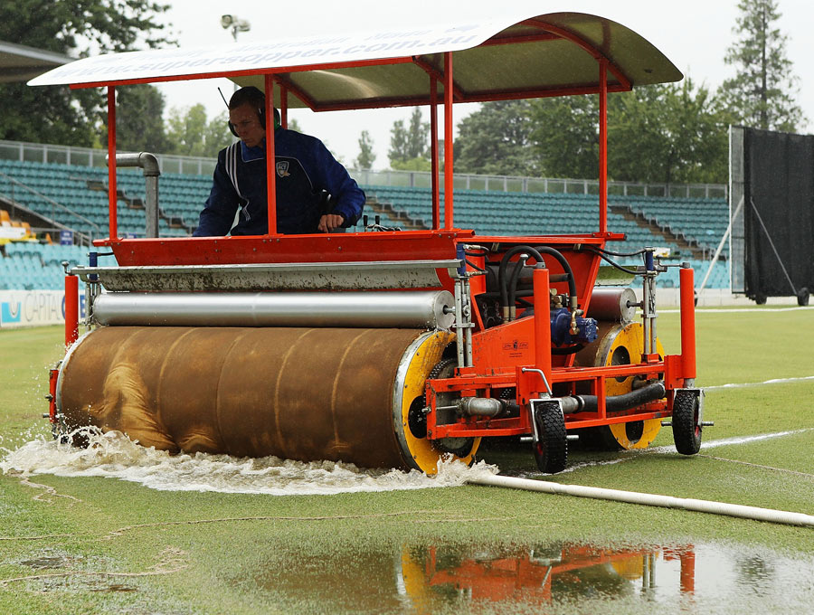 GET by U: A super-sopper being used to dry the outfield, Prime Minister ...