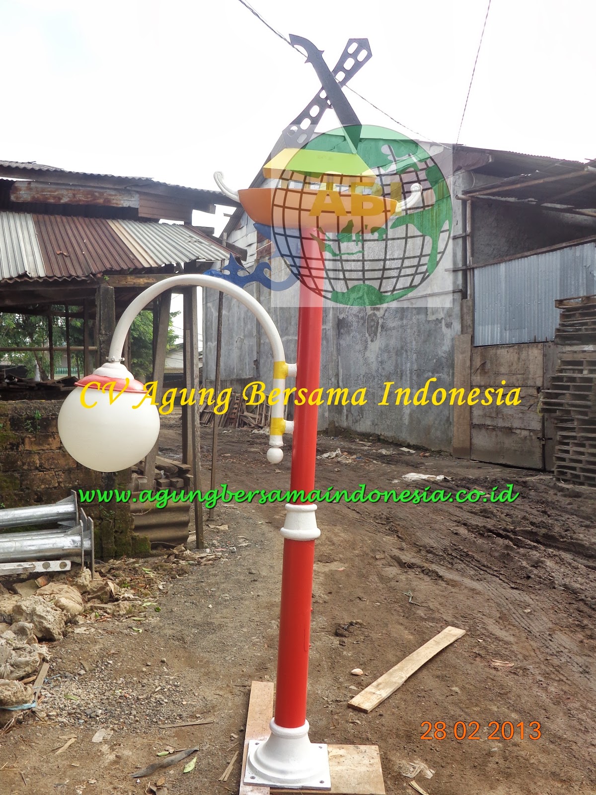 Jaya Abadi Tiang Antik Tiang Lampu Antik Tiang Lampu Taman Jalan