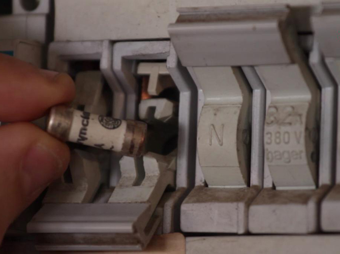 Les Fusibles Electrique