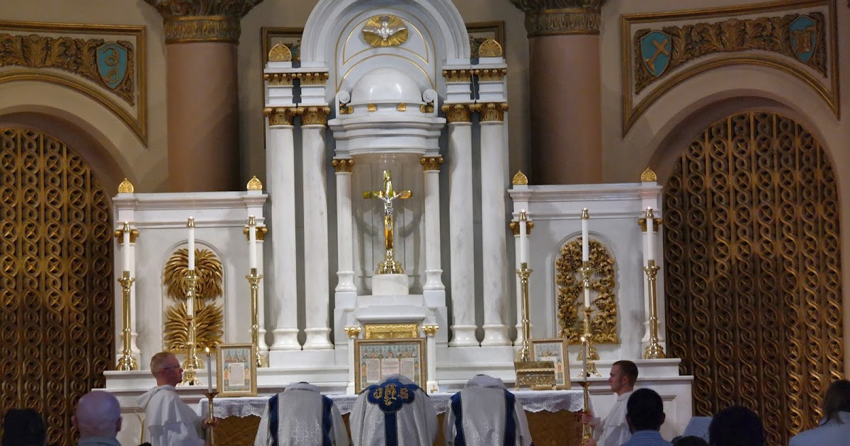 New Liturgical Movement: A First Mass in the Traditional Rite in San ...