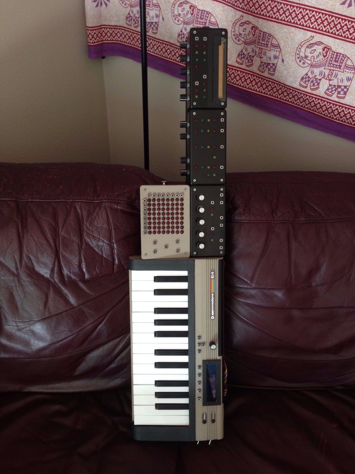 MATRIXSYNTH: MIDIBOX SID KEYTAR CUSTOM DIY GIANA 64 C64 COMMODORE ...