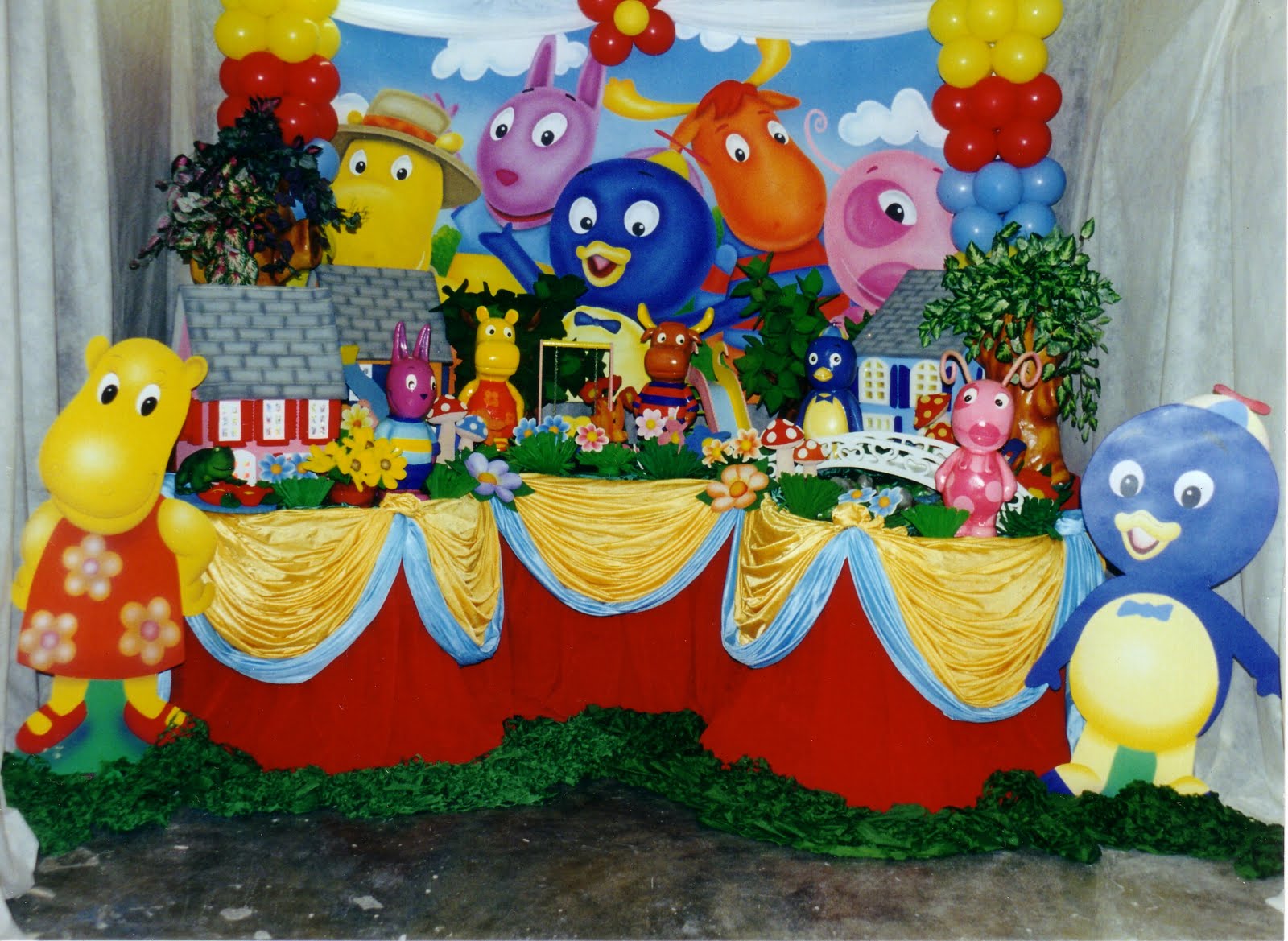 Organizando Festas, realizando sonhos...: Festa Infantil - Backyardigans