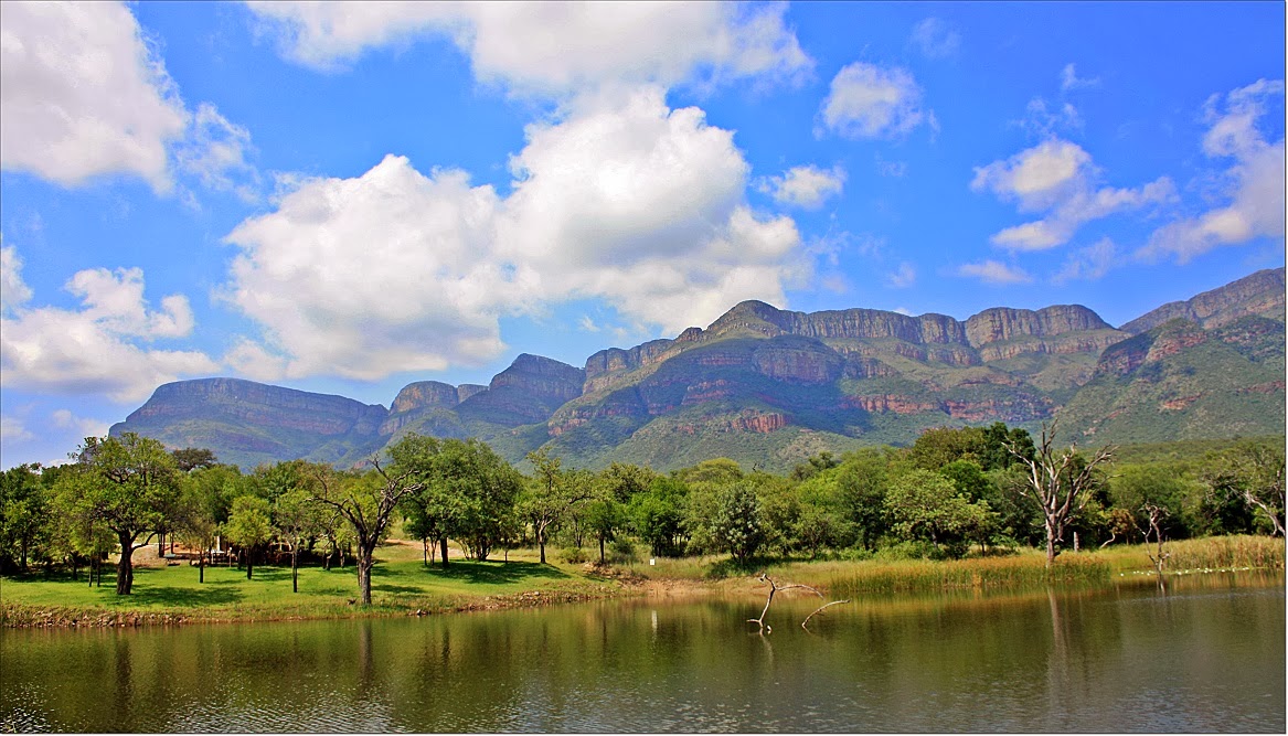 CHASING THE GREEN DRAGON: HOEDSPRUIT and other small towns