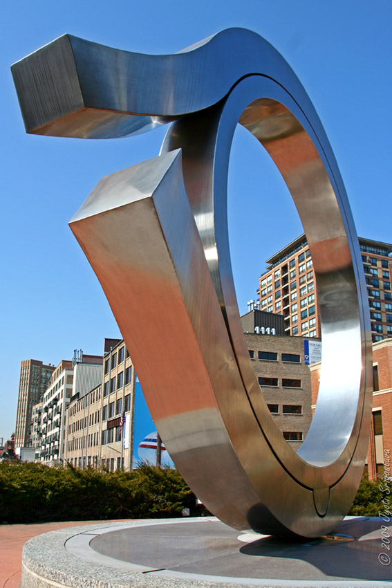 Public Art in Chicago: River North [Being Born - by Virginio Ferrari]