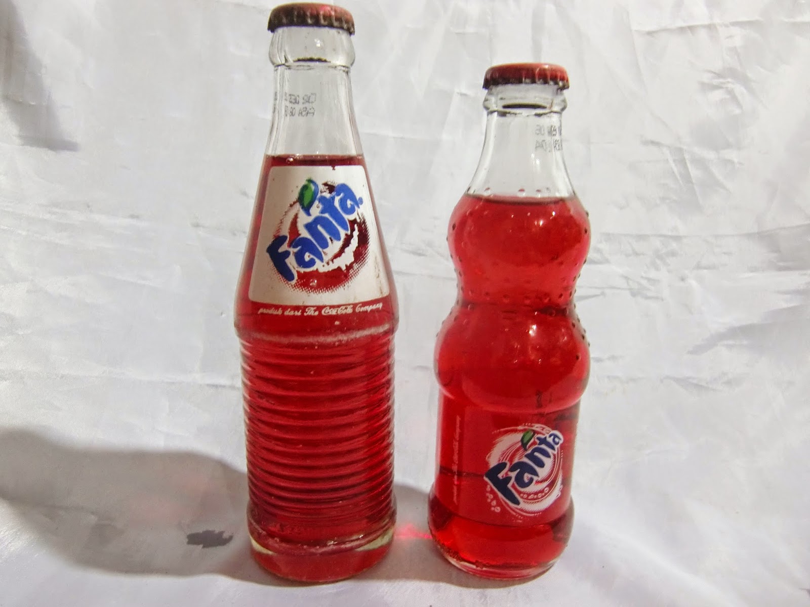 CILEGON ANTIK: Dua Botol Fanta Merah Berikut Isinya