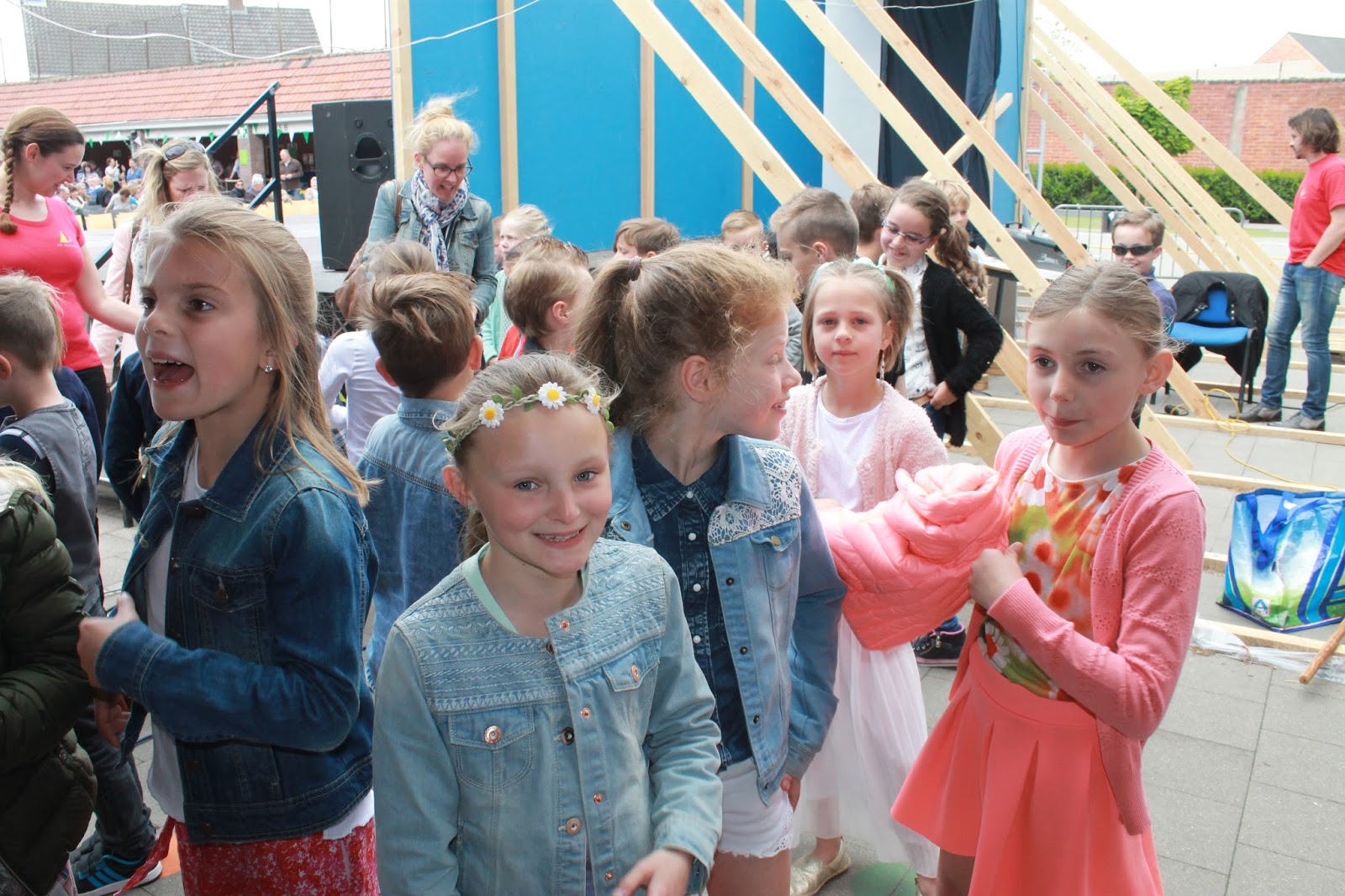 Activiteiten met heel De Wegwijzer!: Schoolfeest deel 1 en 2