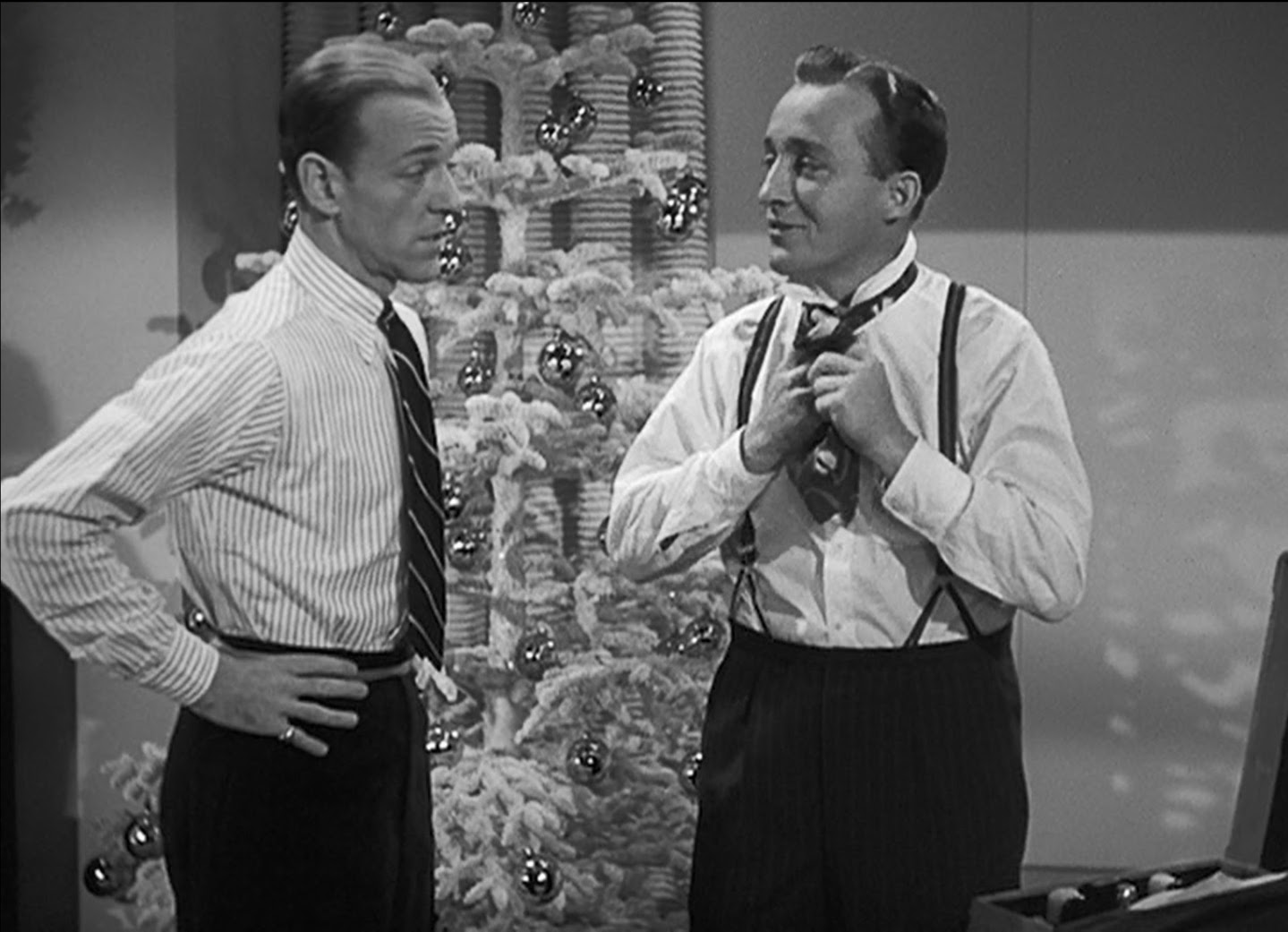 Holiday Film Reviews: Holiday Inn