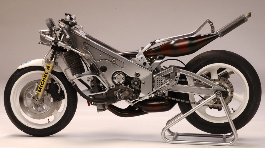 Racing Scale Models: Suzuki RGV 500 Γ XR74 K.Schwantz late 1988 by ...