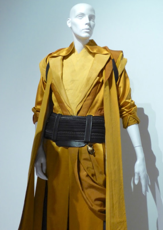 Hollywood Movie Costumes and Props: Doctor Strange movie costumes on ...