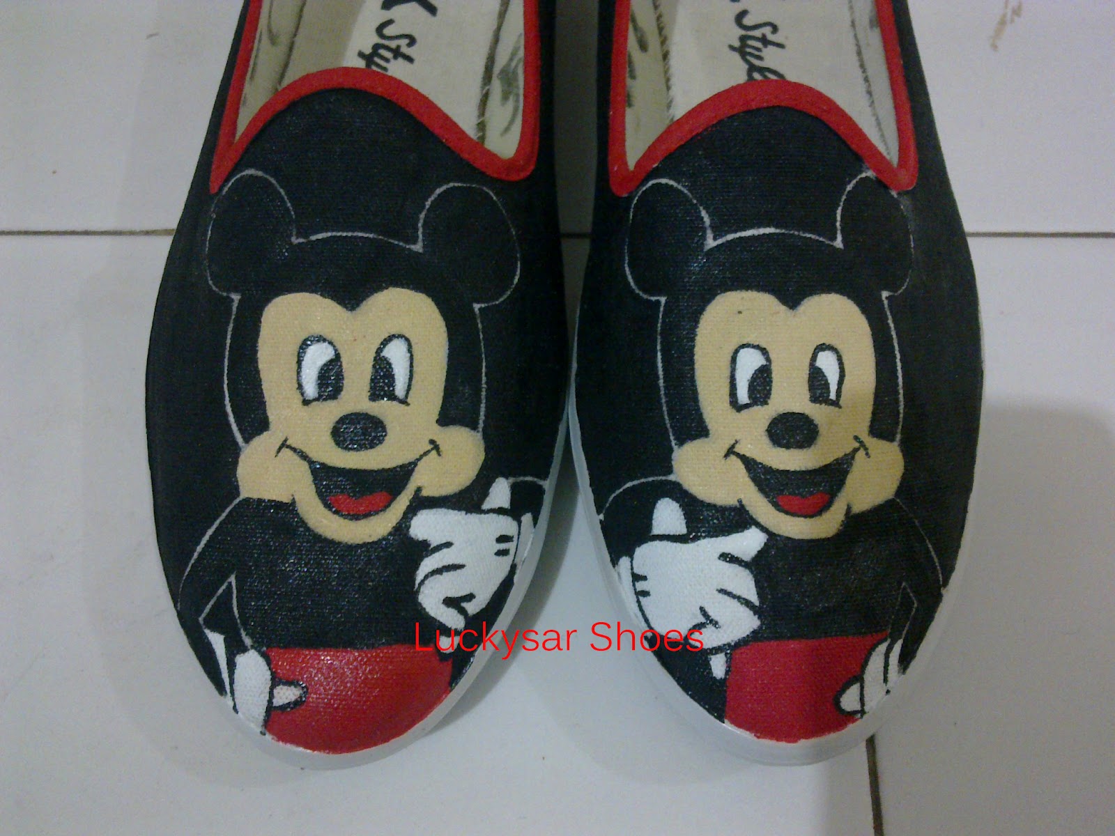 Top Konsep 47+ Rak Sepatu Mickey Mouse