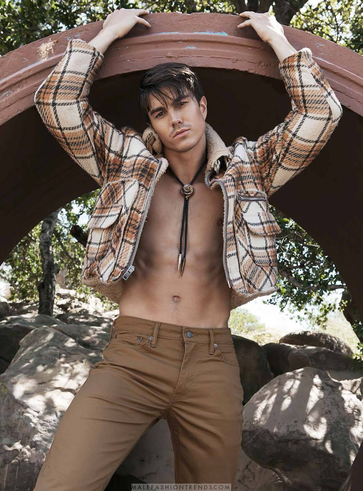 Kyle Kriesel se convierte en el perfecto cowboy de verano para ADON ...