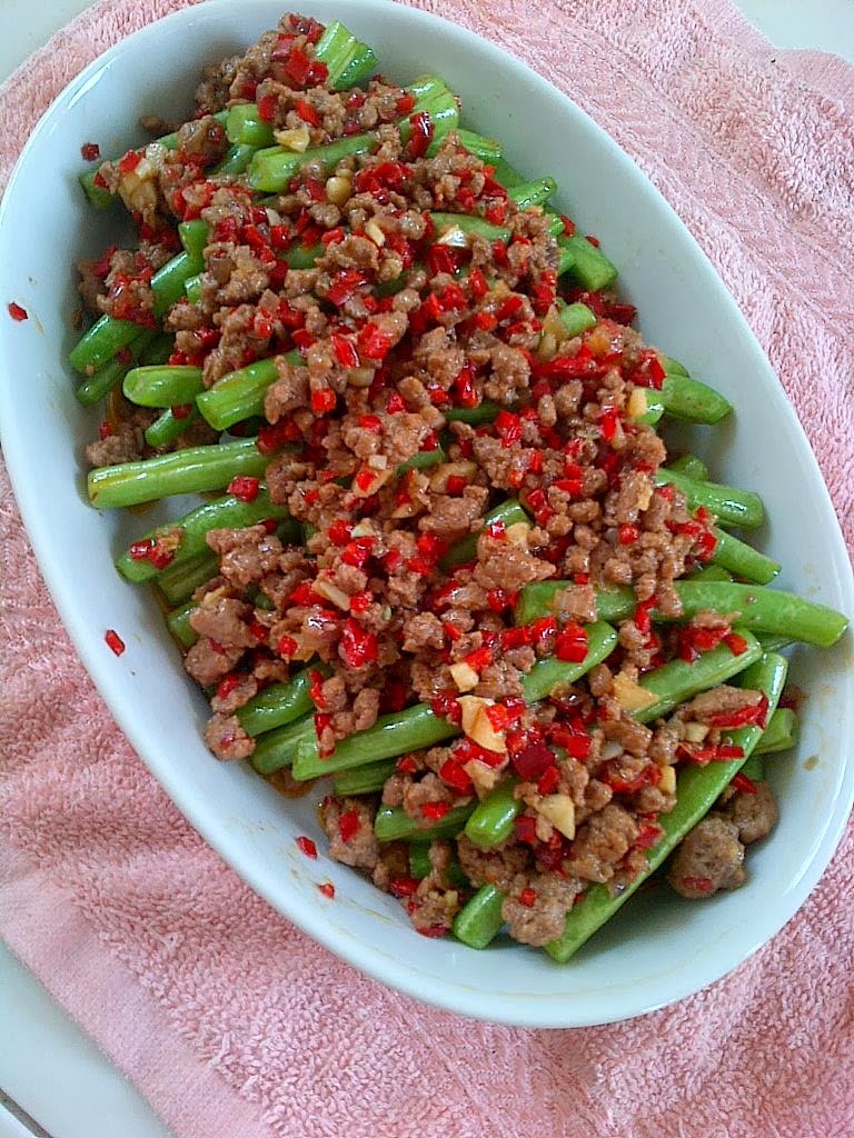 Umuk-Umukan: Baby Buncis Tumis Daging Cincang