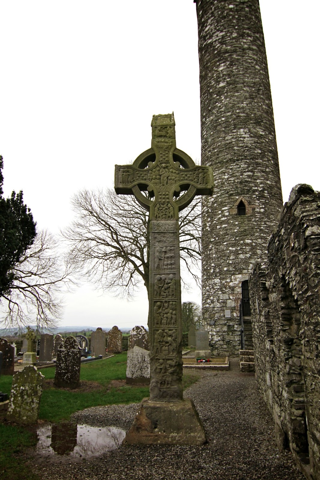 Scholireland: Monastic Ireland: Glendalough & Monasterboice