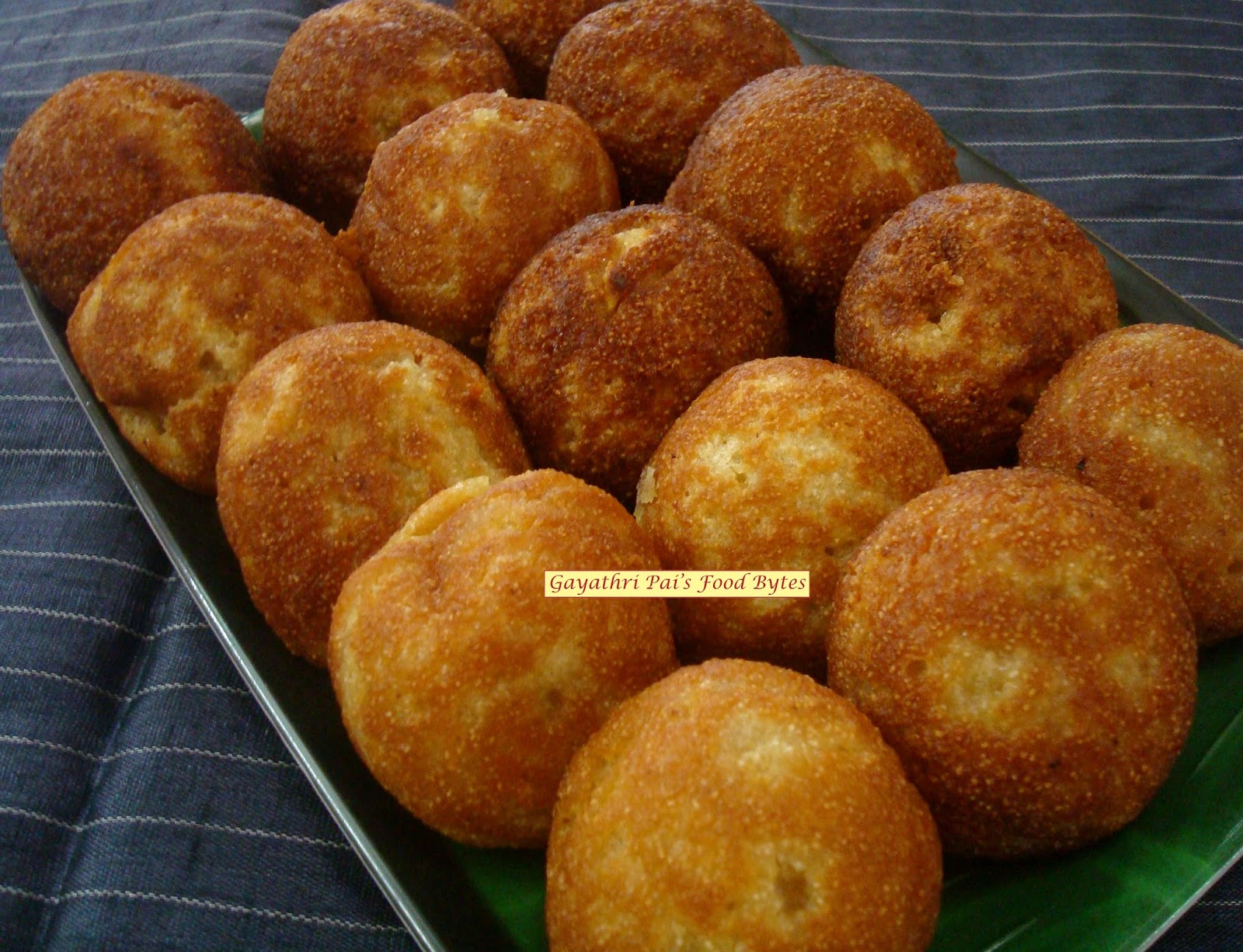 Gayathri Pai's Food Bytes: Ponsa (Ripe Jackfruit) Appo.