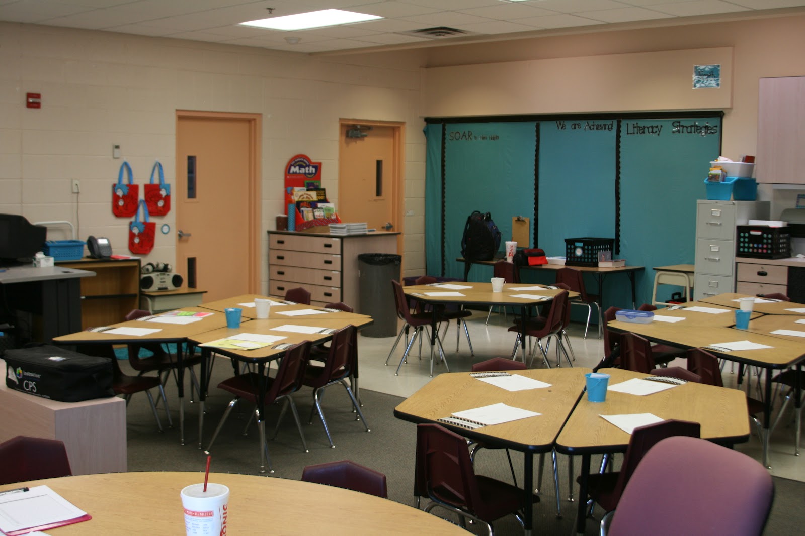 Teaching Mrs. T: Back to School Room Tour!
