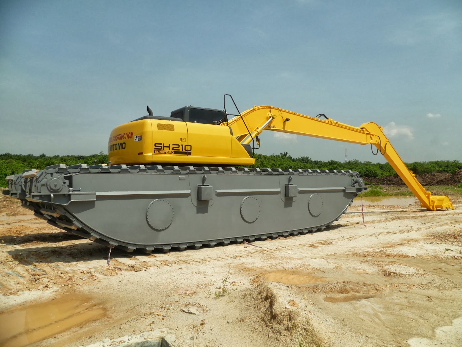 Amphibi Excavator